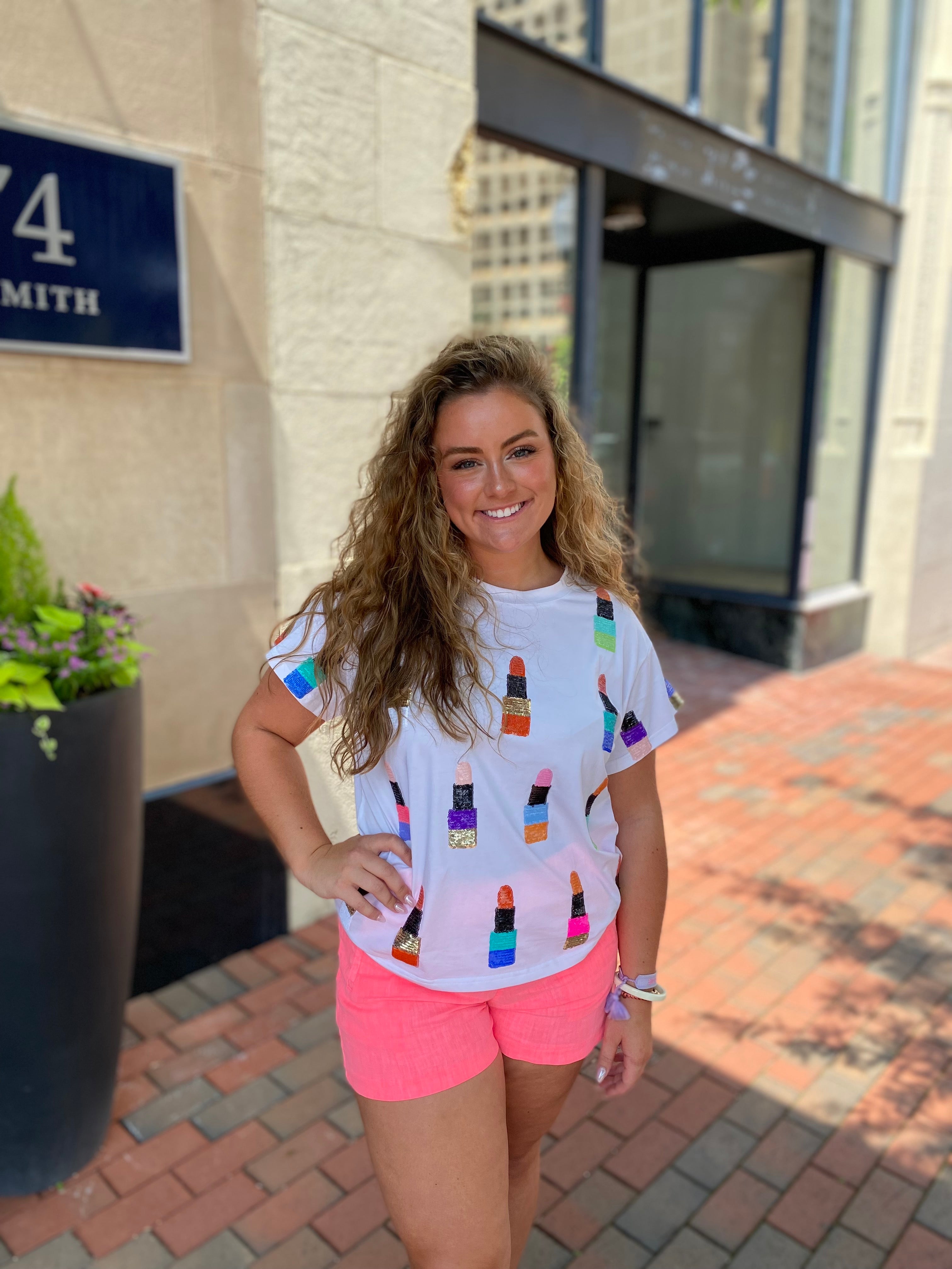 White Lipstick Tee – Pink On Main